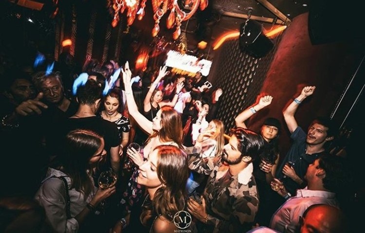 Liste d'invités et réservations de table Matignon Paris